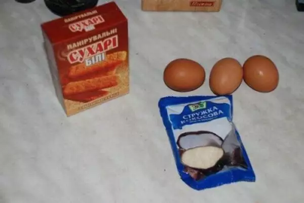 craquelins, œufs et chips de noix de coco