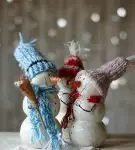 сніговики з пап'є-маше
