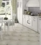 Dekorasi dengan ubin persegi dengan pola celemek dapur