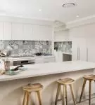 Köök halli põlliga