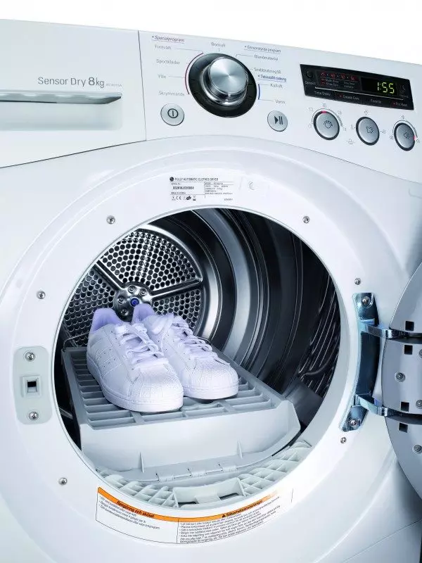 Washing a ked in a washing machine
