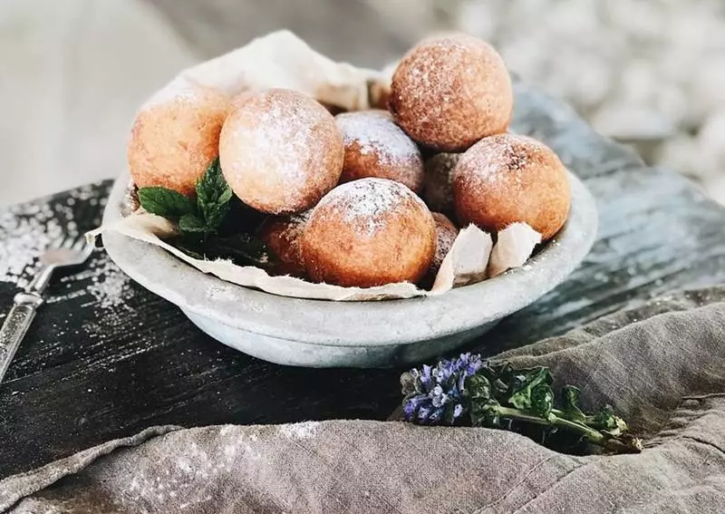 Donuts Curd: Léngkah-léngkah-léngkah sareng poto sareng pidéo