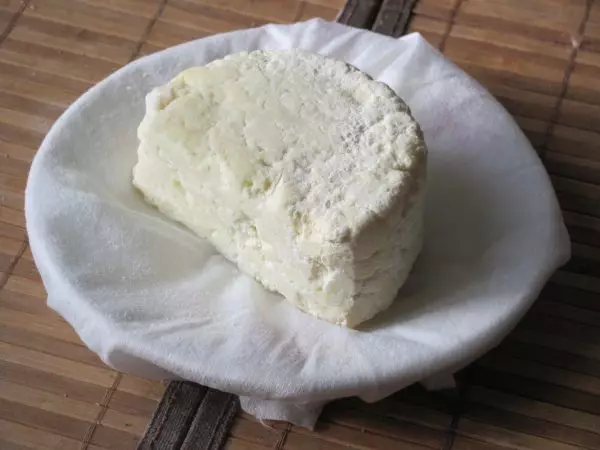 ヤギ乳チーズ