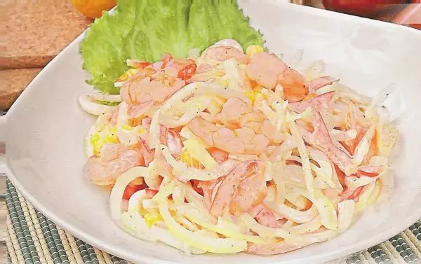Salad nga adunay squid