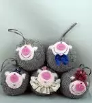 Knitted balls with pigs