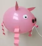 Balon domuzları ve renkli kağıt