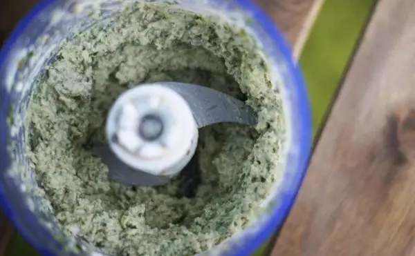 Tvarohová pasta s greeny v mixéru