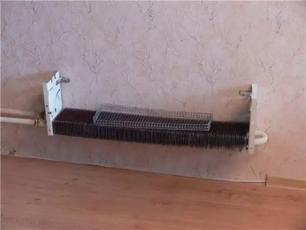 Grid pane radiator
