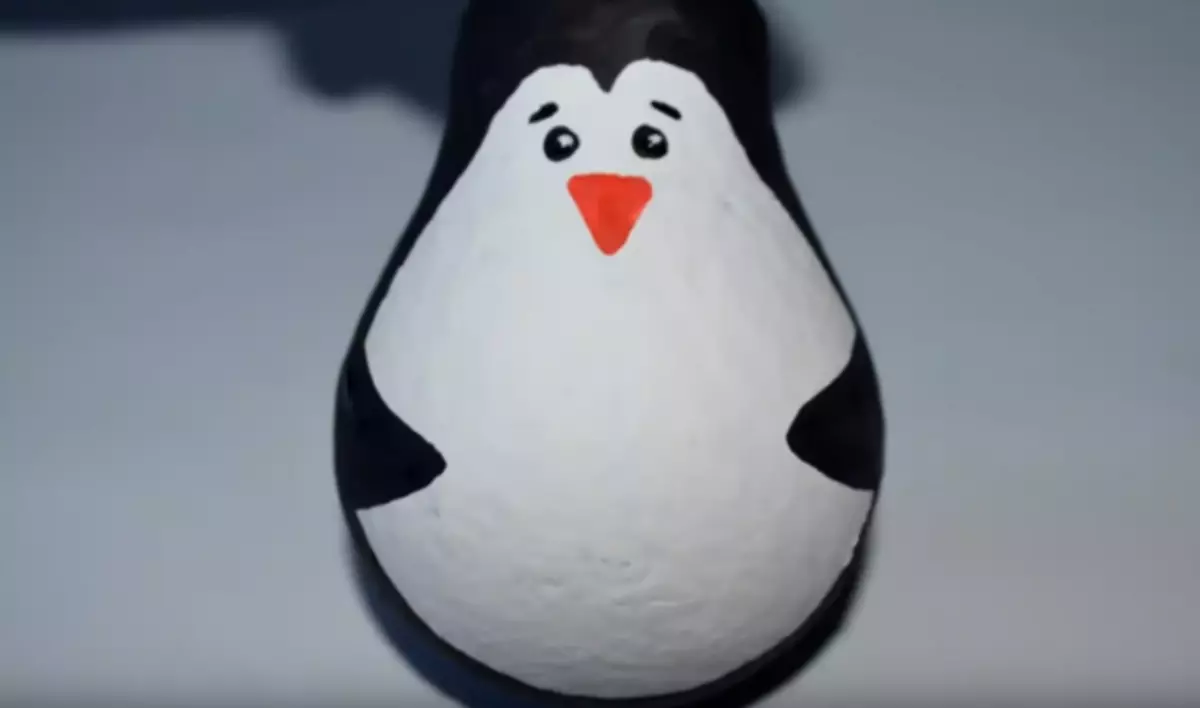Hur man gör en pingvin från glödlampan: Steg 2