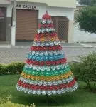 Multicolored plastic fles kerstboom