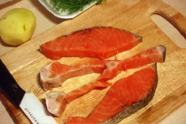 SALMON SLICED.