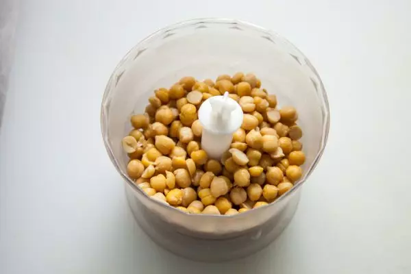 Grinding Chickpea ბლენდერში