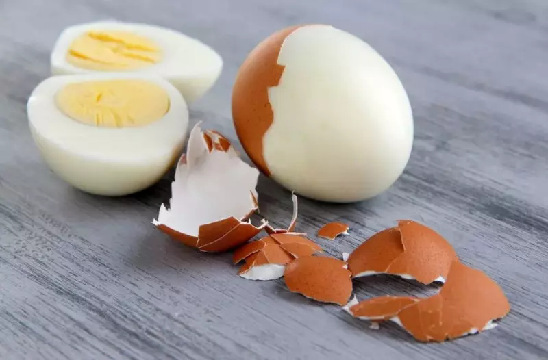 Užitočné LifeHaki s vajcom pre hostiteľov 4504_7