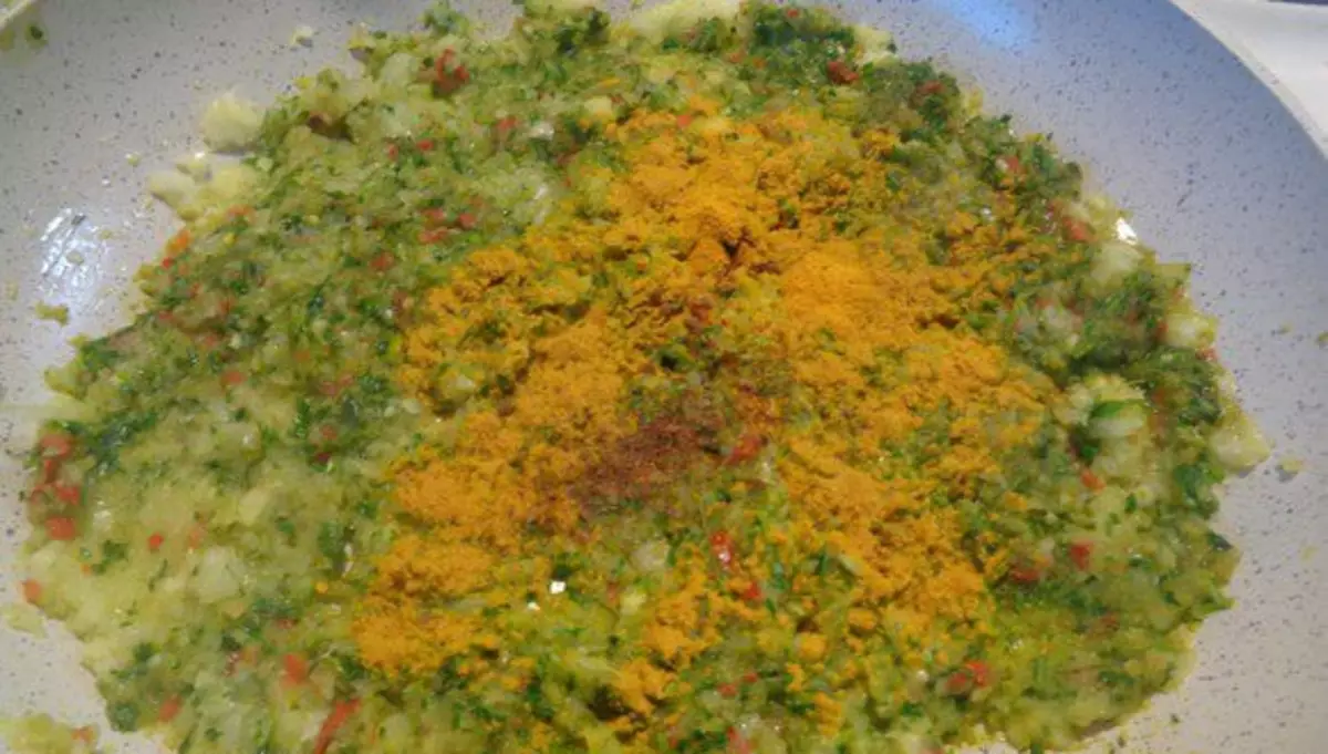 Cooking vegetable base of sauce