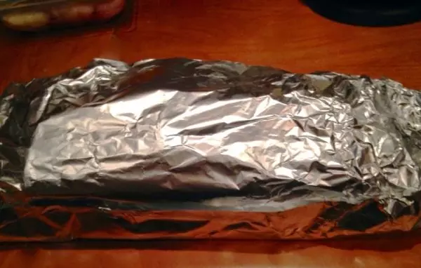 Sapotong daging di aluminium foil