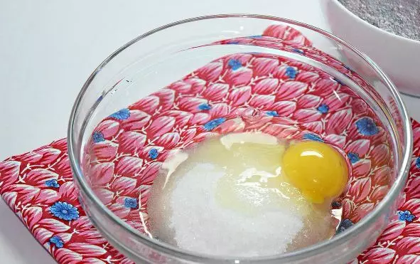 Ägg och socker sand i glaskapacitet