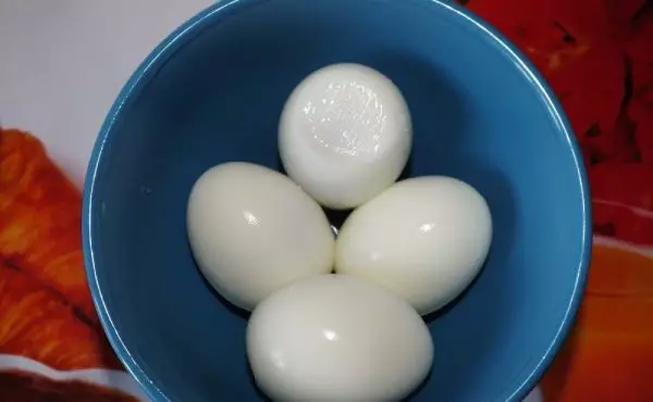 Gesuiwerde gekookte eiers