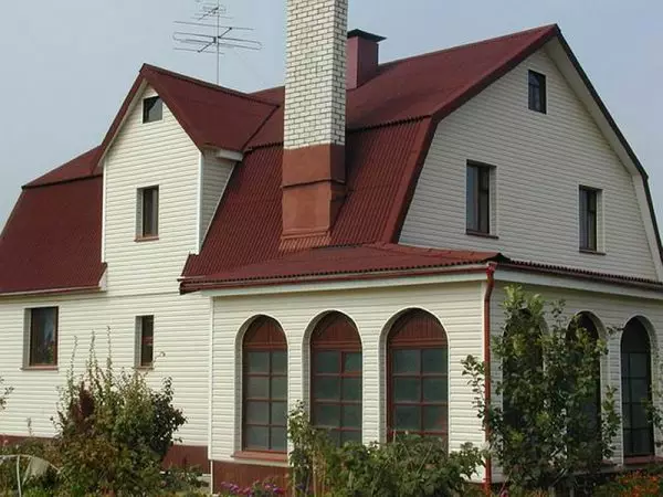 Walm форма на покрива на голяма къща