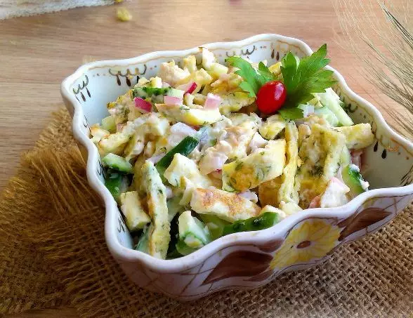 Salad tenderness: Classic recipe na may mga larawan at video. 4641_11