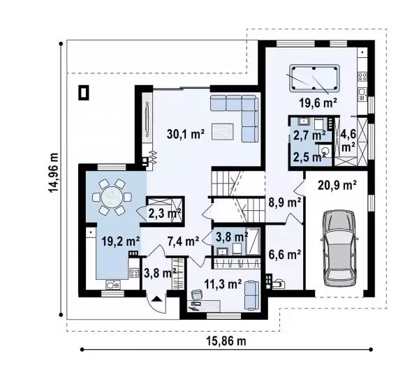 Plan del primer piso en casa con un sótano.