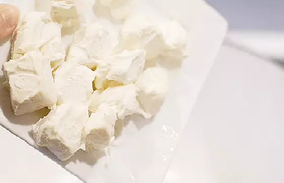 Pezzi di crema di formaggio