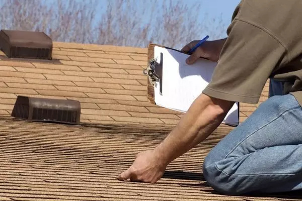 Inspection de l'état technique du toit