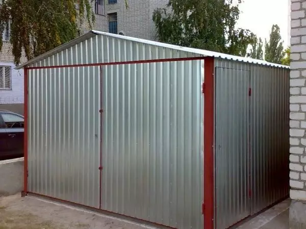 Simple garaj metalic-coajă