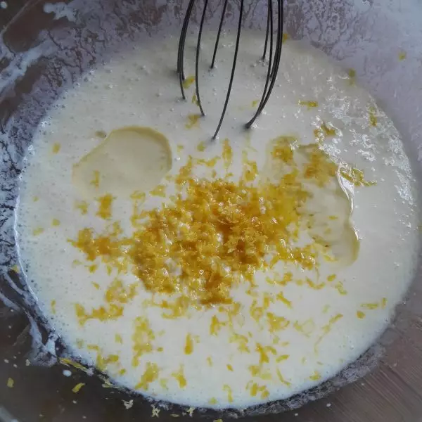 Kefir con miel y ralladura de limón