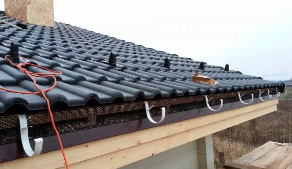 Pigged Roof fliser elementer