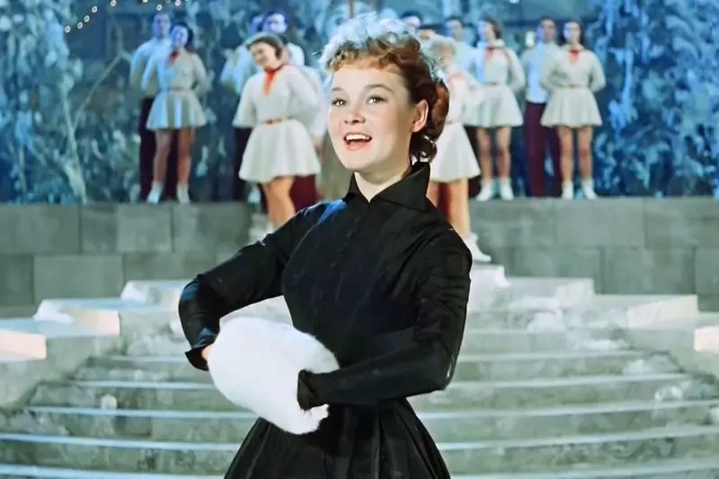 Les actrius soviètiques més boniques amb un personatge terrible: Top 10