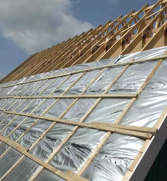 Hydroizolační střechy pod kovovou dlaždicí