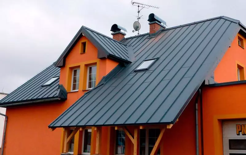 折叠屋顶通过描述和特性进行自锁，以及其设备和安装的功能