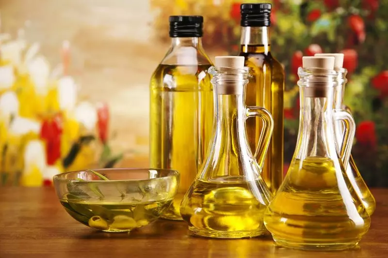 Por que non pode fritir o aceite non refinado, incluíndo xirasol e oliva