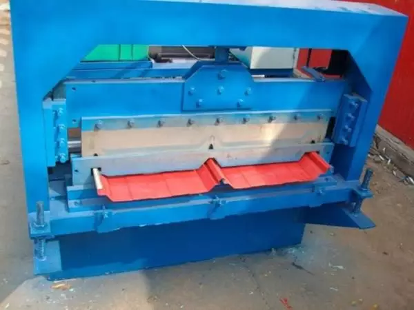 Producció de panells de coberta a la màquina