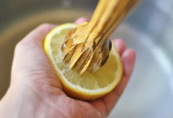 Juice squeeze juice a citromból