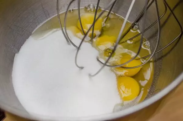 Telur dan gula