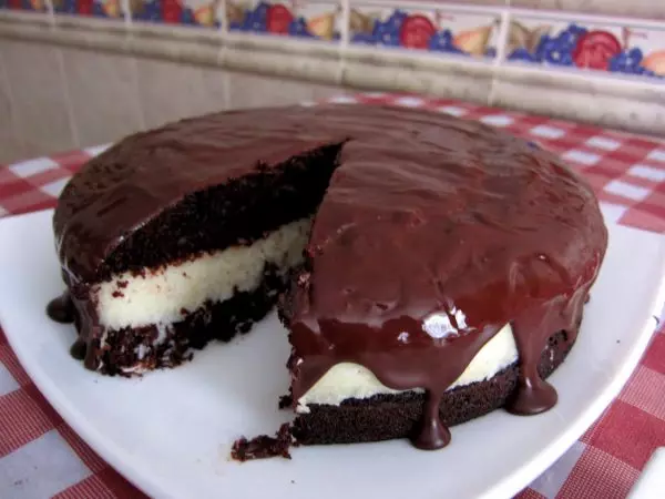Bount tårta utan bakning: Steg-för-steg recept med foton och videor 4995_16