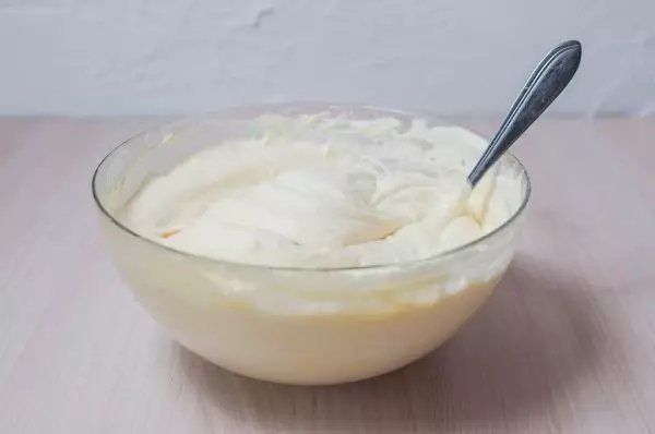 Curd-Coconut Cream