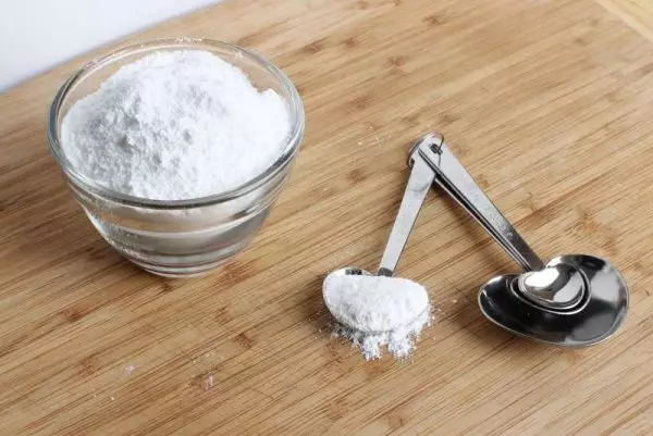 Sugar powder sa isang mangkok