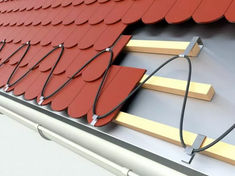 Ogrevalna streha, vključno s tem, kako izvesti namestitev ogrevalnega kabla