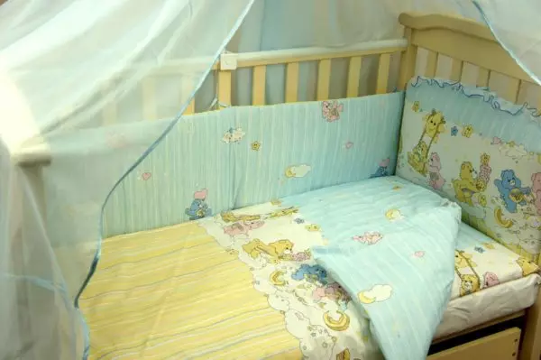 Dječji krevetić za novorođenčad