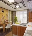 Litet kök med kinesisk stil interiör