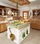 Gražus dekoras nuo plytelių virtuvėje stiliaus etno