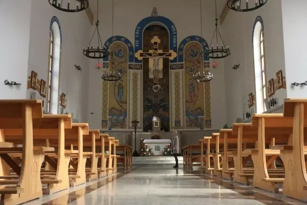 Église catholique à l'intérieur