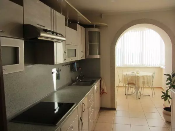 Arch between kitchen and balcony