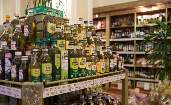 Оливкова олія в магазині