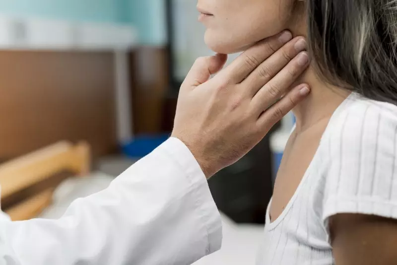 Årsaker til hoste, snu og koma i halsen