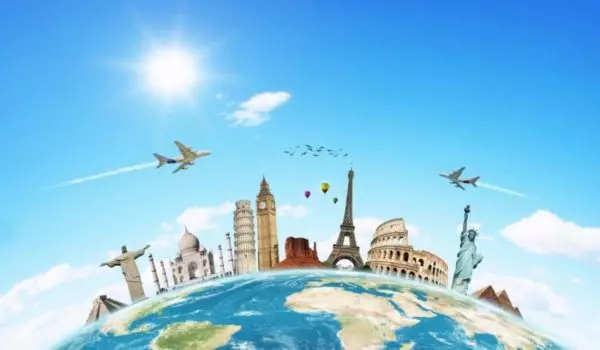 कोलाज: दुनिया भर में विश्व आकर्षण हैं, दो विमान आकाश के लिए एक दूसरे की ओर उड़ते हैं