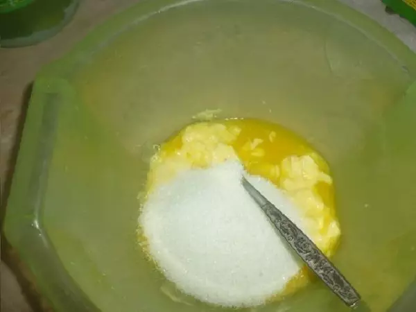 Zocker a geschmëlzene Margarine