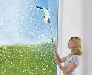 Jak umyć plastikowe okna bez rozwodów i sposobu: Środki domowe, Cleaner Steam i tak 82_8